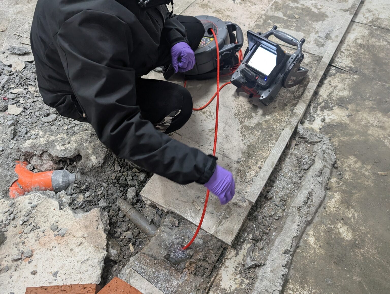 房屋整修誤將發泡劑堵塞水管 - 久大管道工程有限公司