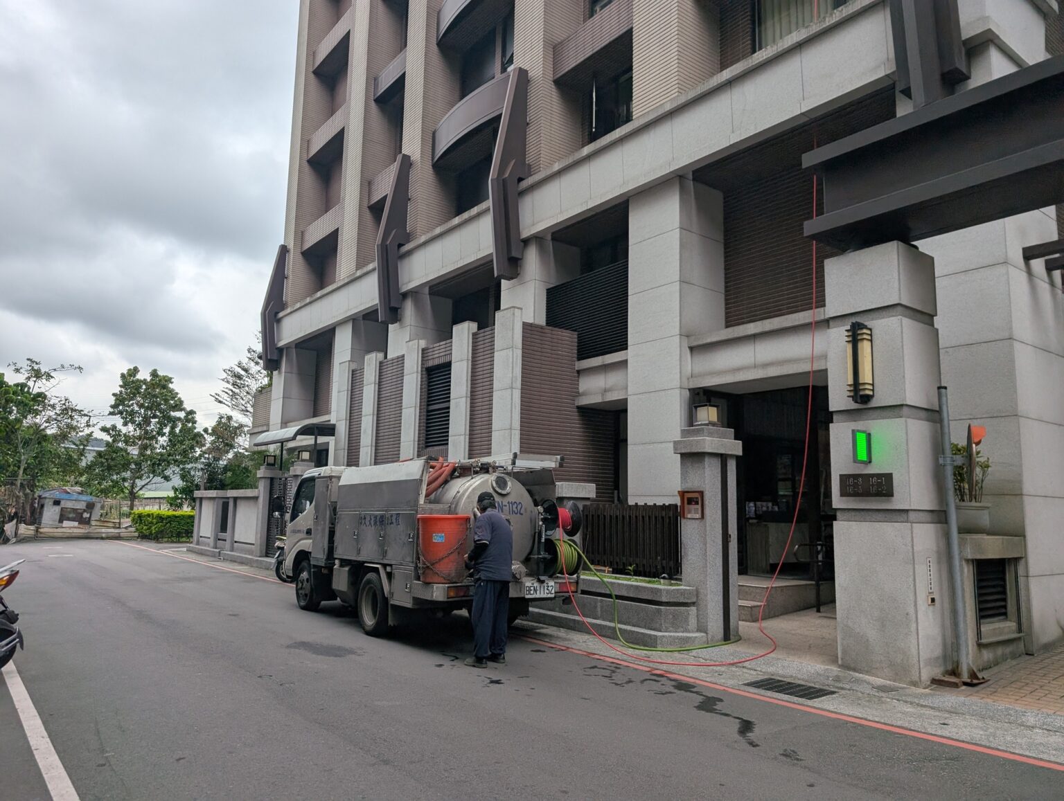 疏通社區頂樓積水 - 久大管道工程有限公司