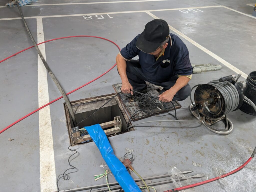 水泥誤灌排水管 我們成功救回整條管線 - 久大管道工程有限公司