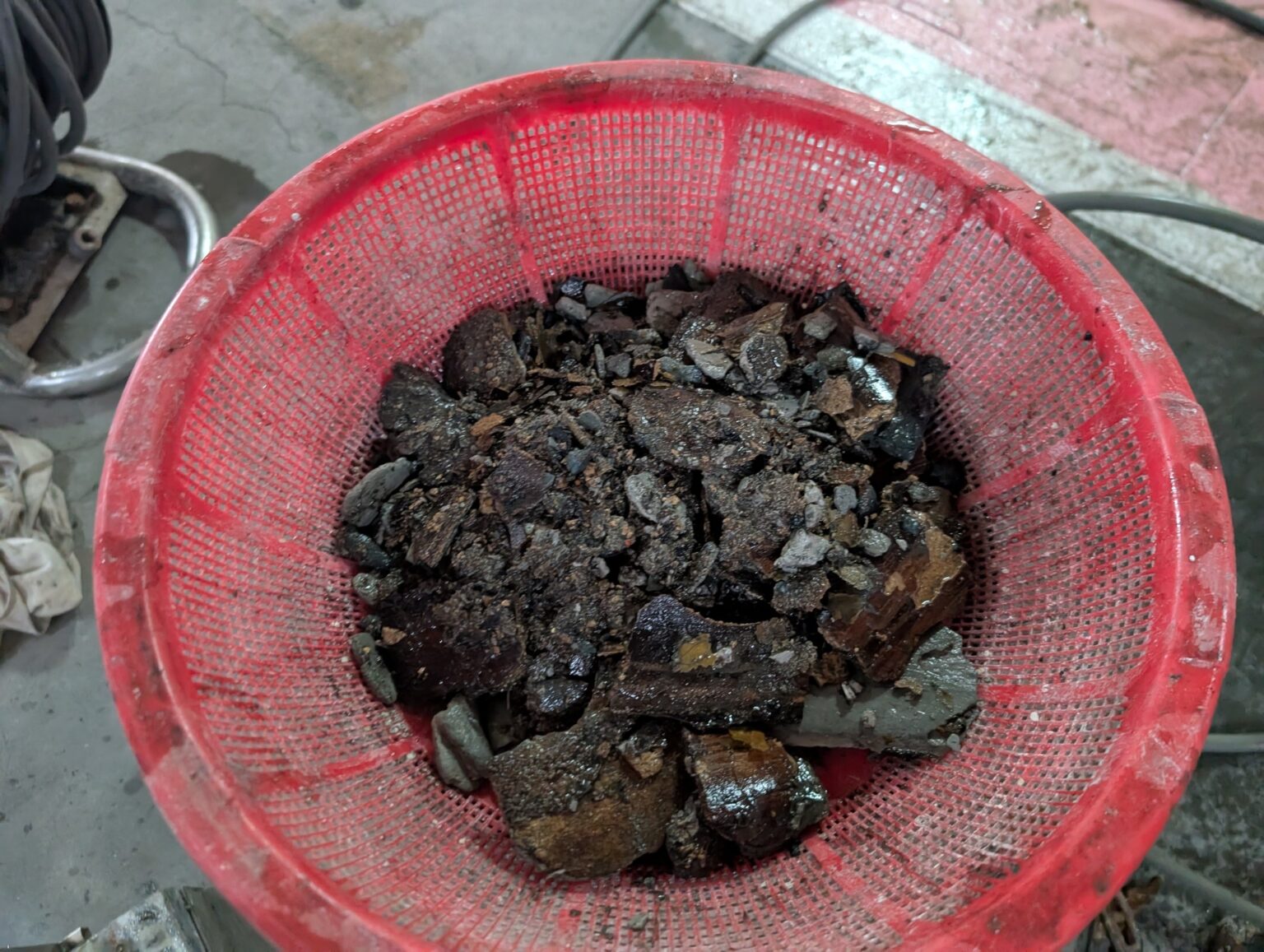 水刀通管配合內視鏡檢查徹底解決被水泥堵塞的幹管 - 久大管道工程有限公司